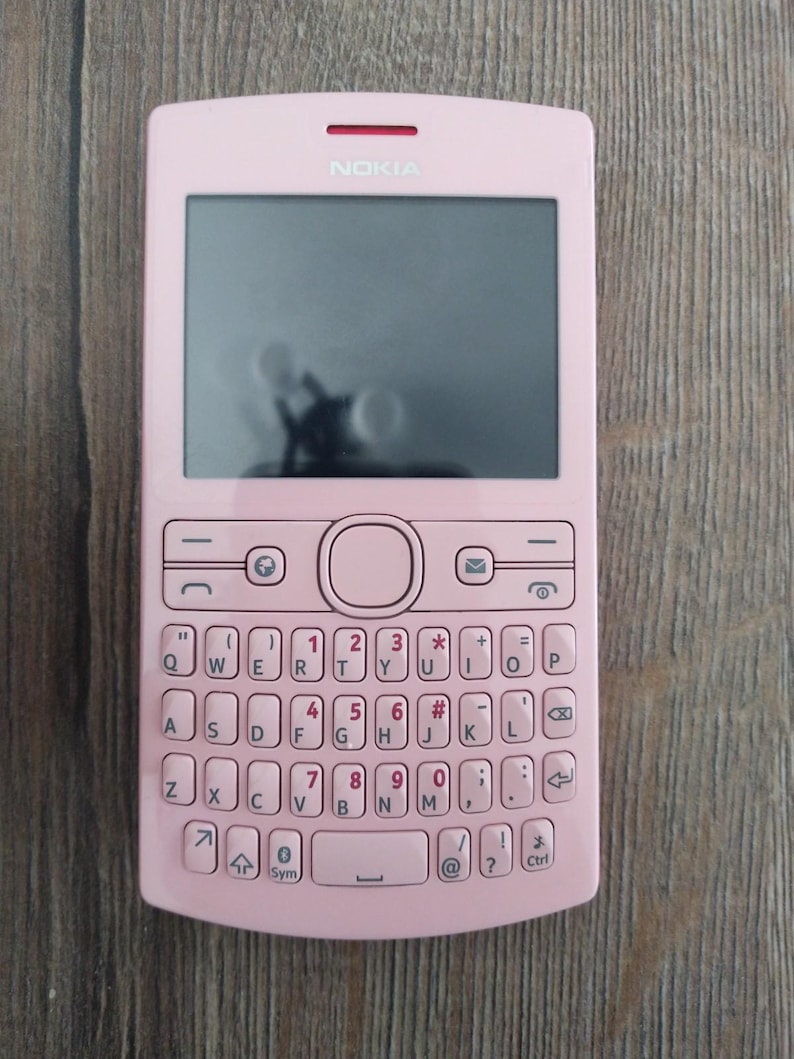 Brand New Nokia Asha 205 Pink Retro Phone | Vintage QWERTY Feature ...