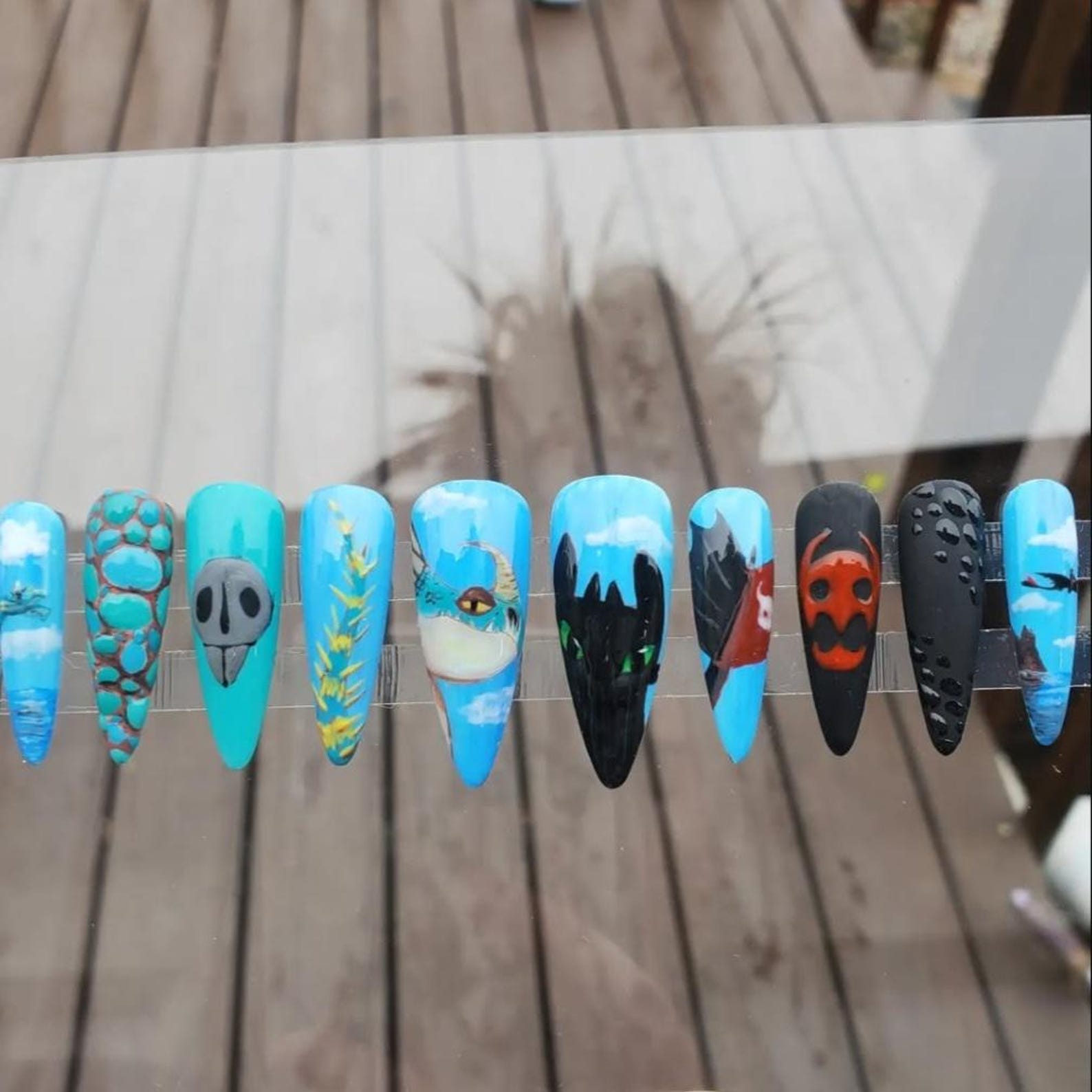 How to Train Your Dragon Nail Set (stormfly&toothless) - Etsy