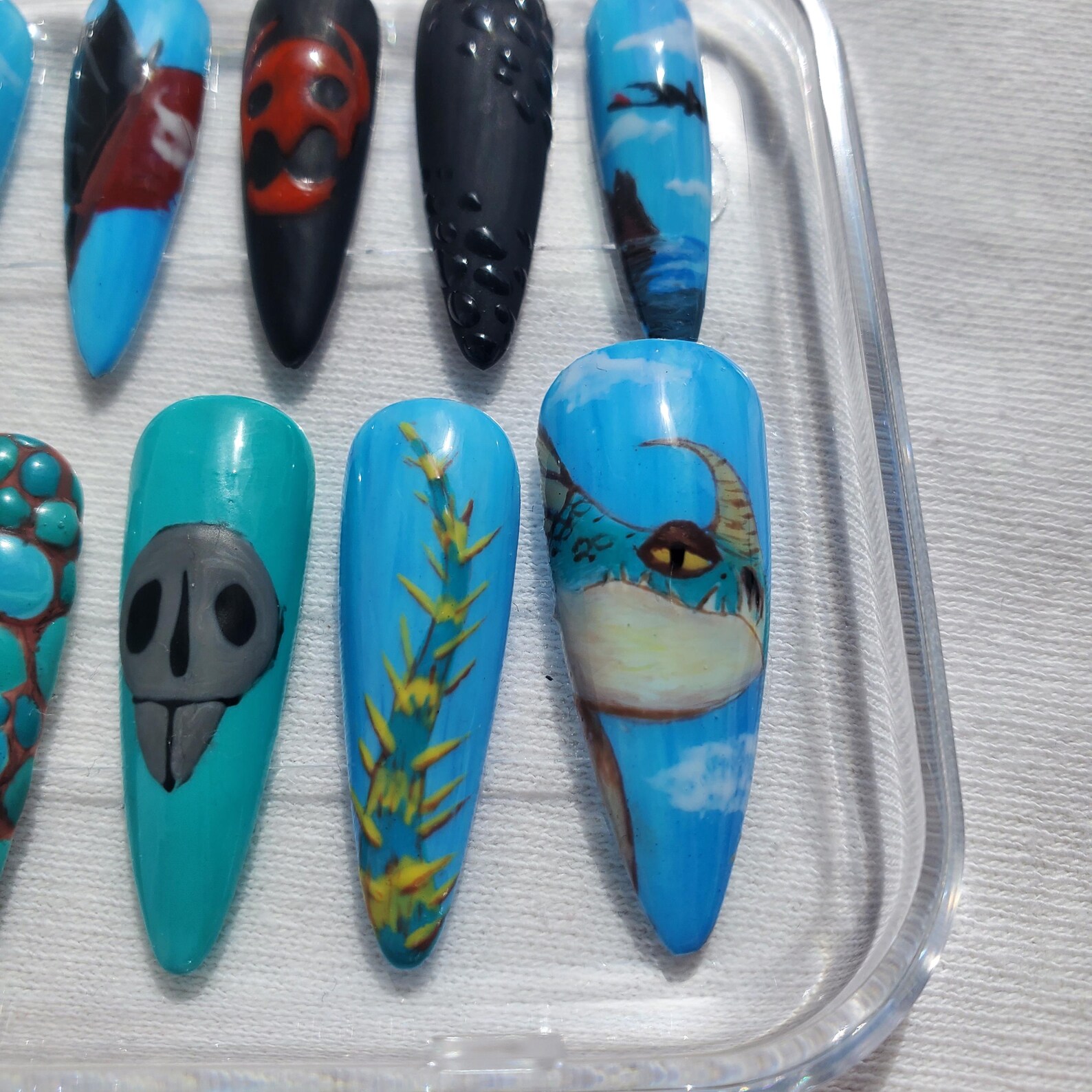 How to Train Your Dragon Nail Set (stormfly&toothless) - Etsy