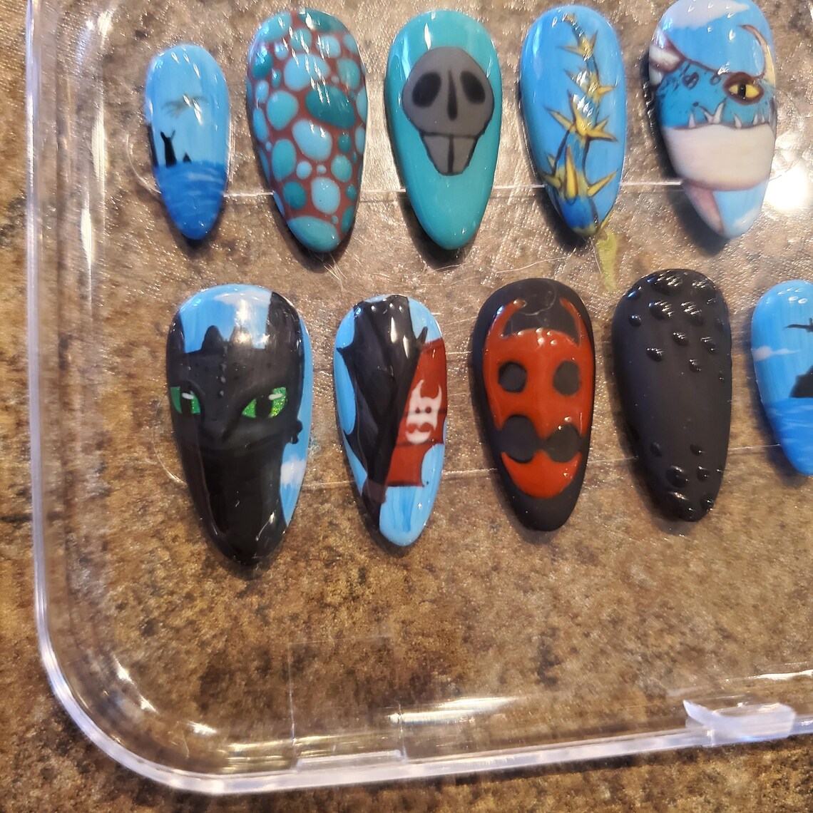 How to Train Your Dragon Nail Set (stormfly&toothless) - Etsy