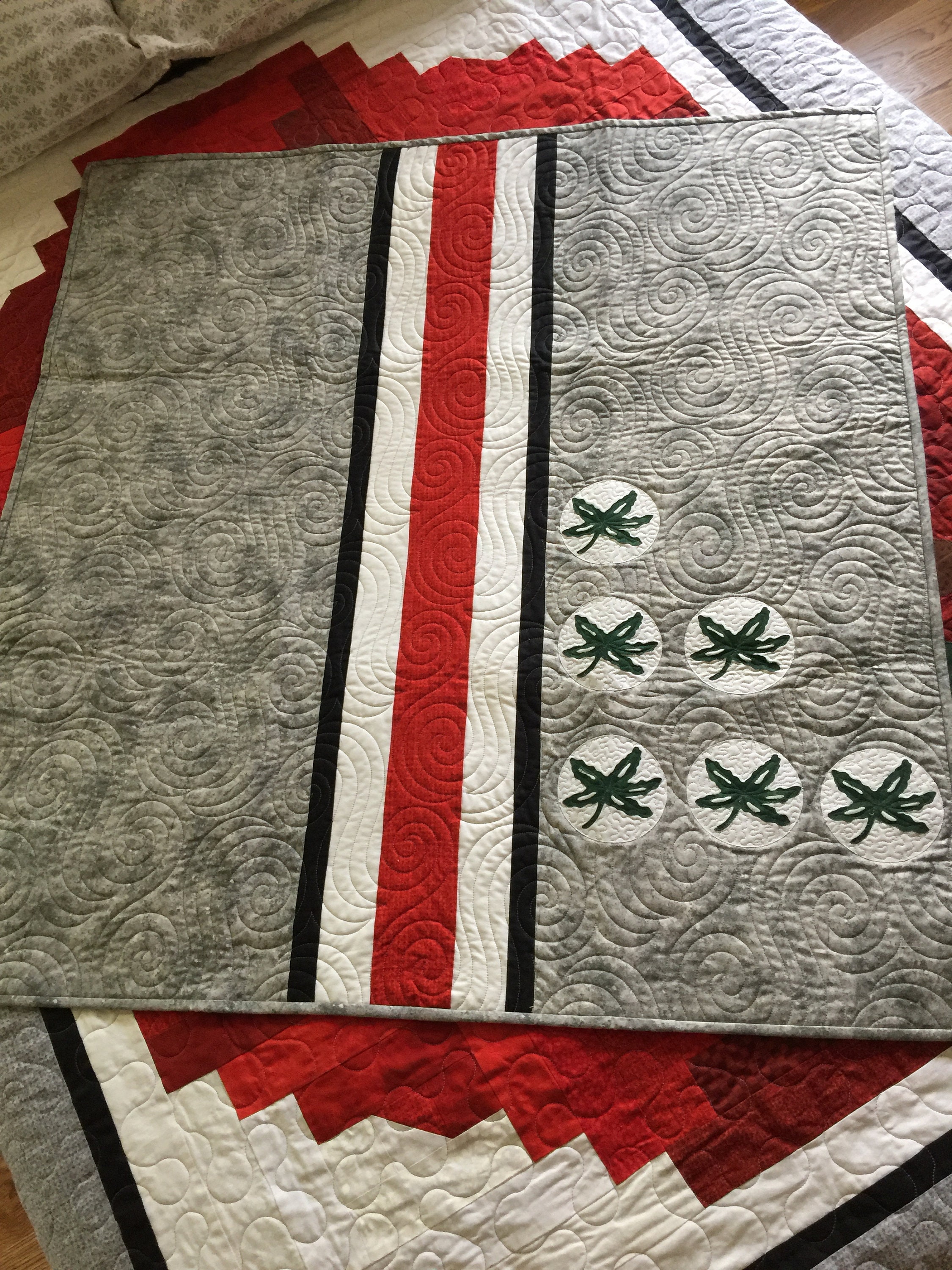 NCAA Ohio State Buckeyes Helmet Stripe Quilt, licensed Baby Quilt 44 X ...