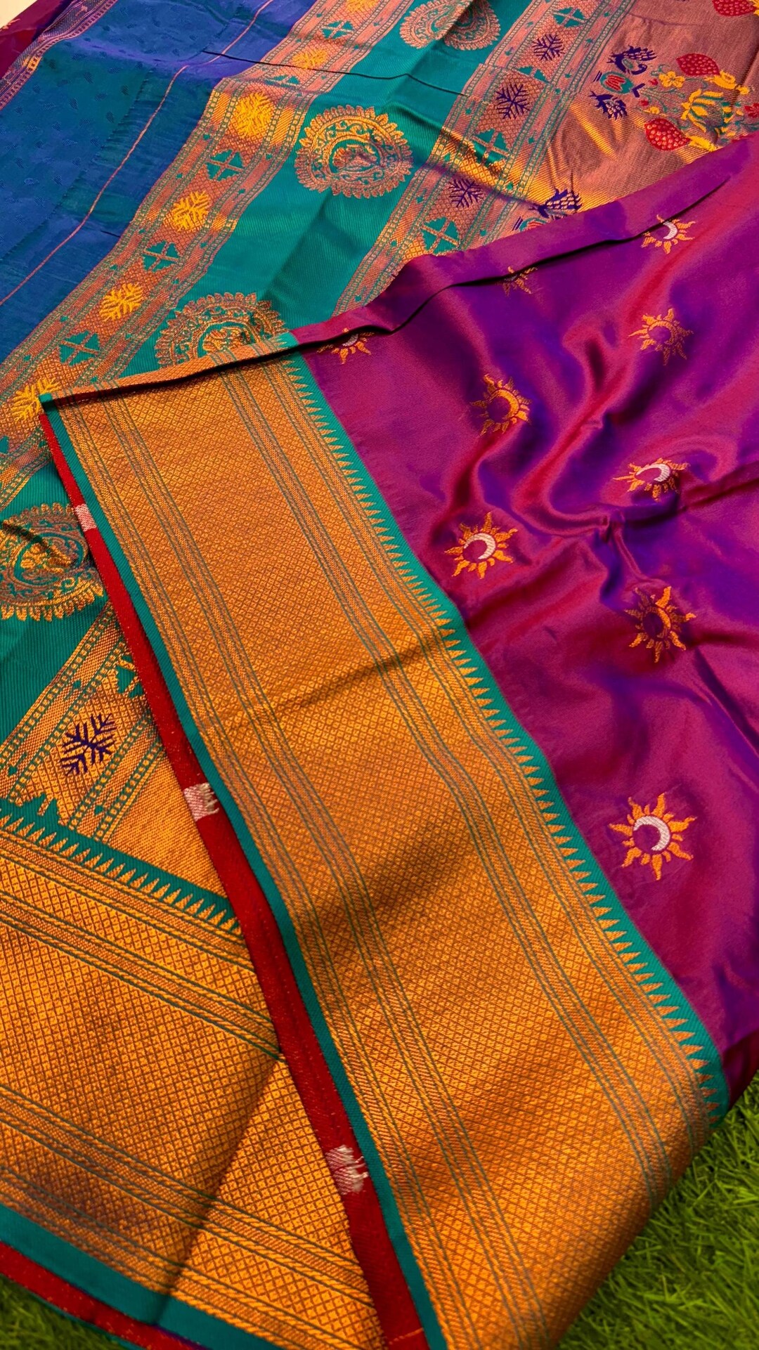 Premium Fine Soft Silk Paithani Saree. With Sun and Moon Design - Etsy