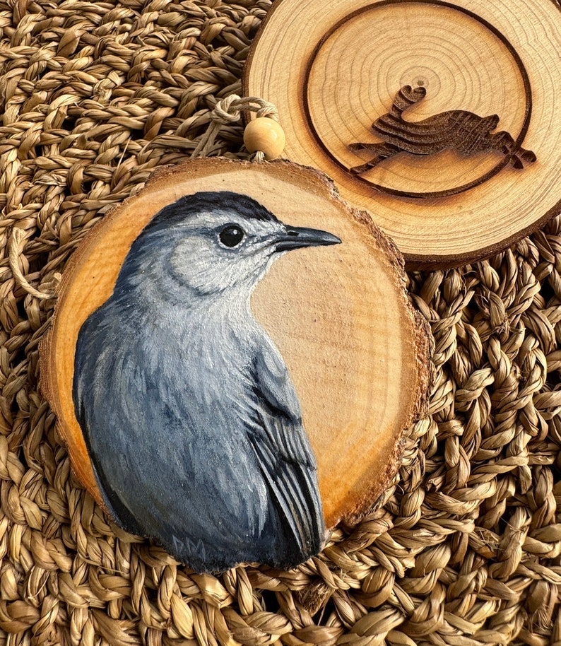 Gray Catbird Wood Slice Ornament, Bird Painting, Bird Ornament - Etsy