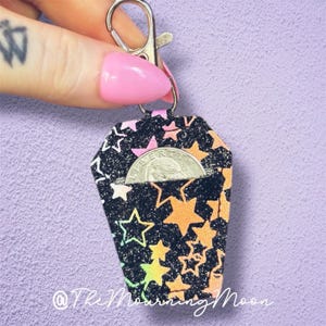 Coffin Quarter Holder Keychain - Etsy