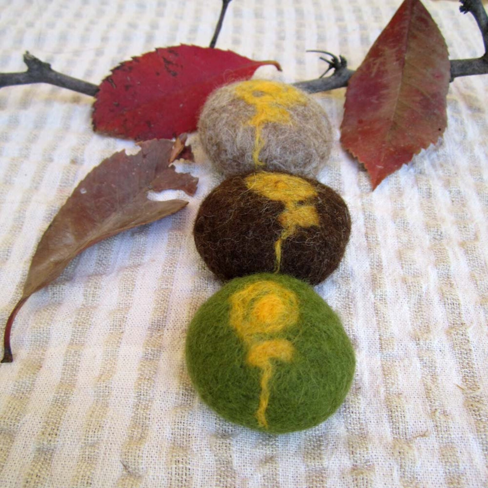 Felted Pebbles earth - Etsy