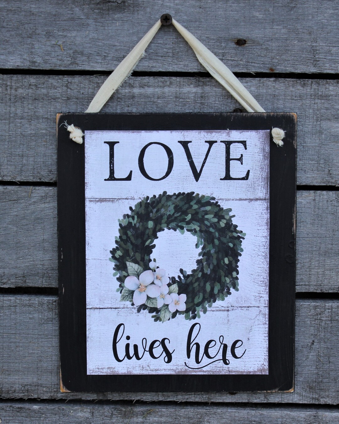 Love Lives Here Boxwood Wreath Sign: Rustic Farmhouse Wall Decor - Etsy
