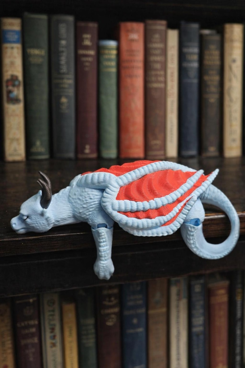 Sleepy Shelf Dragon – Articulated 3D Printed Bookshelf Decor - Etsy