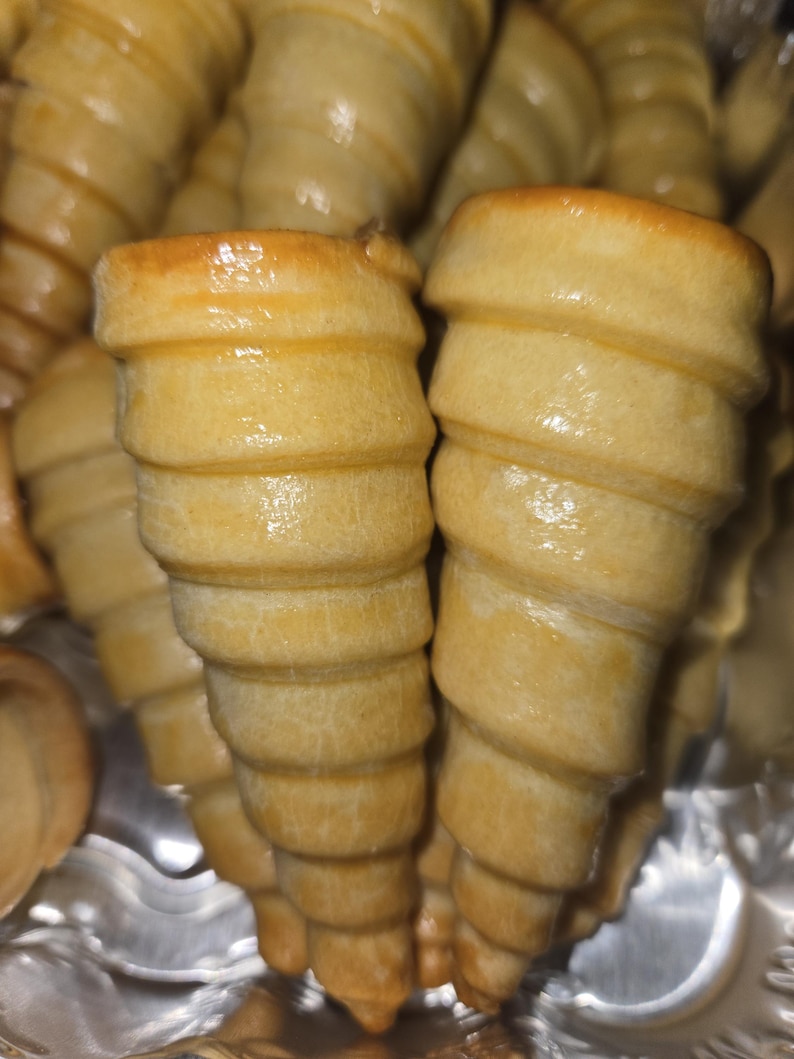 Authentic Haitian Meat Cornets (20 Pack) - Savory Shortcrust Pastry - Etsy