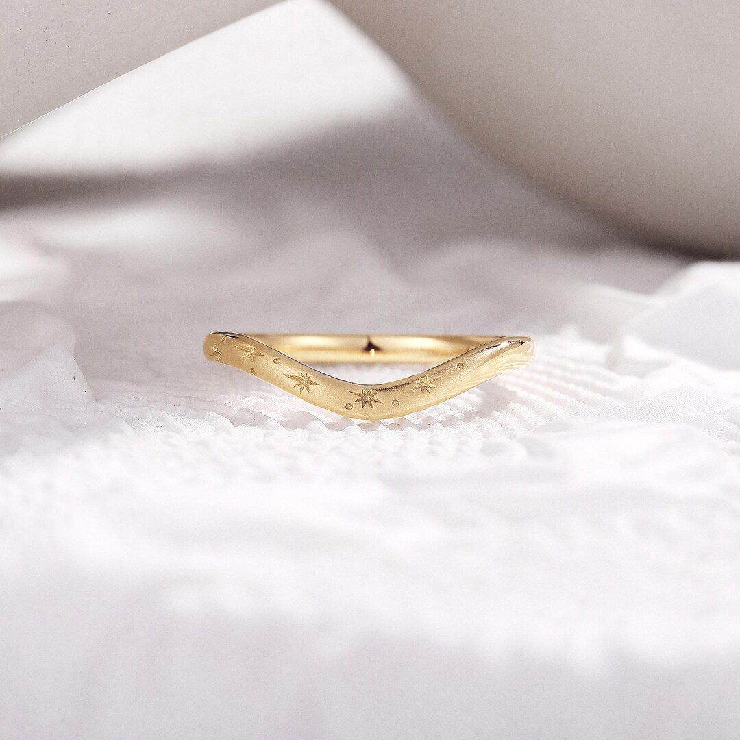 Star Engraved Curved Wedding Band Solid Gold Celestial Stacking ...