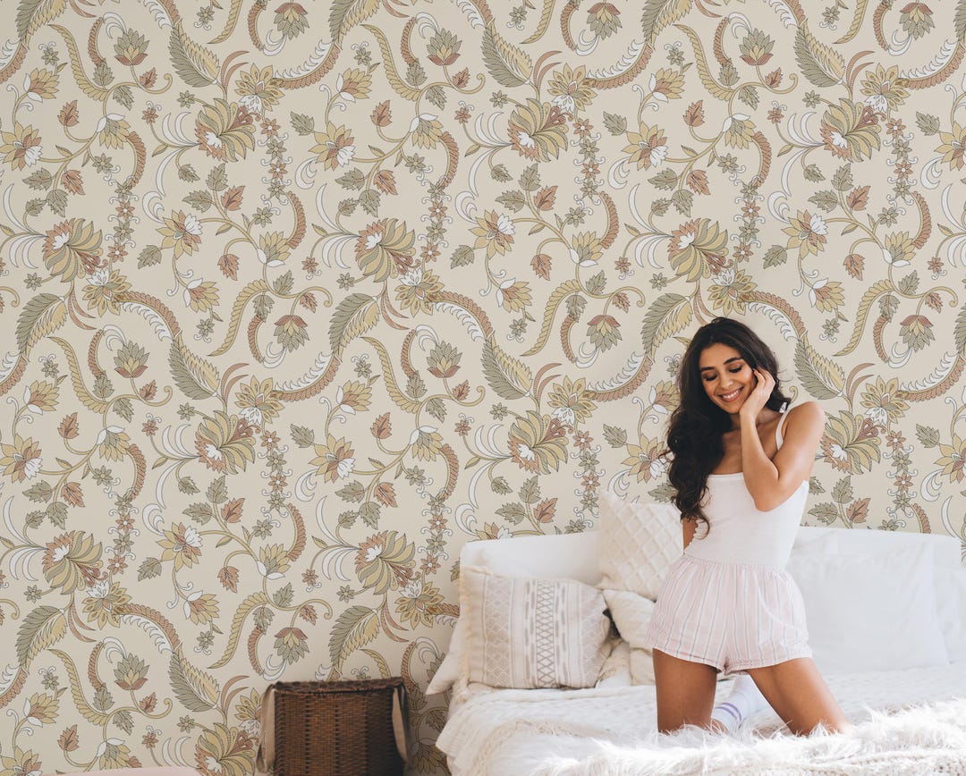 Vintage Floral Leaf Botanical Wallpaper | Beige Traditional Vine ...