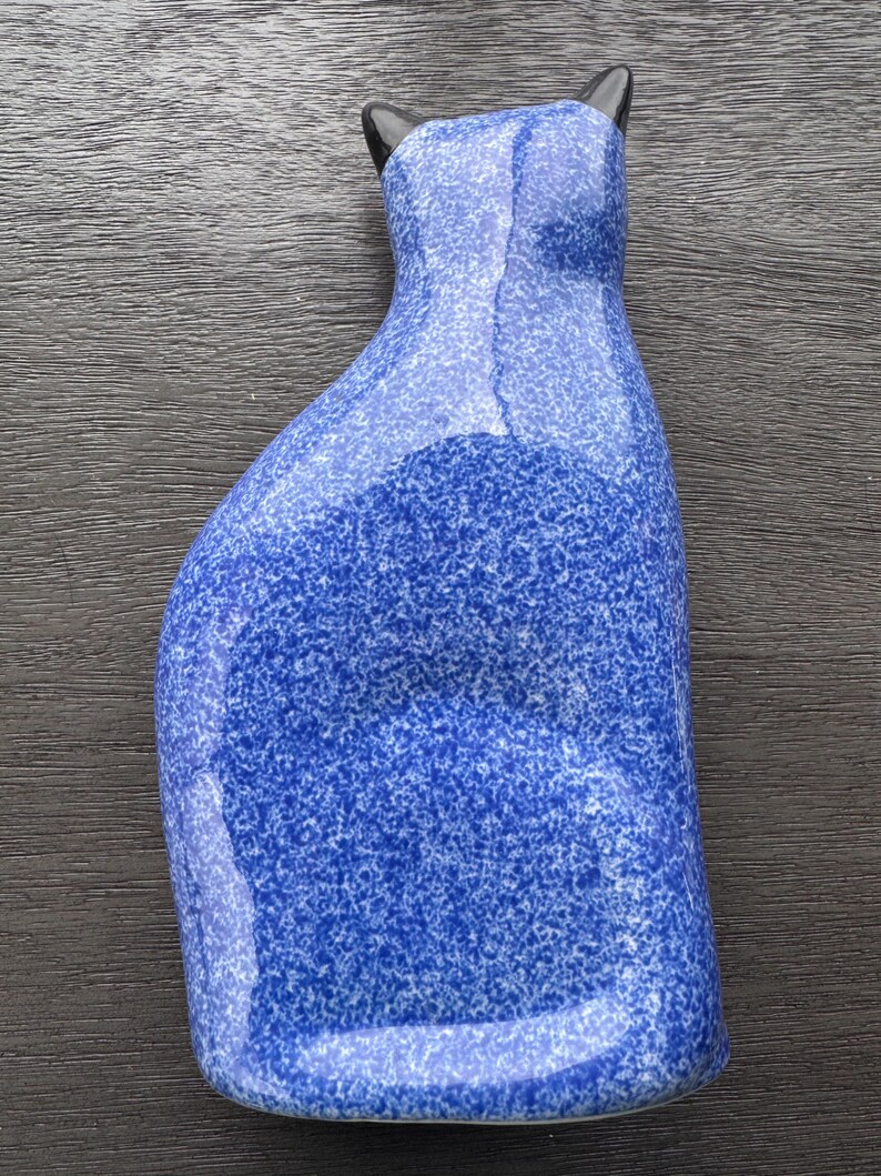Vintage Ceramic Spongeware Cat Figurine Sitting Blue Speckled Paint ...