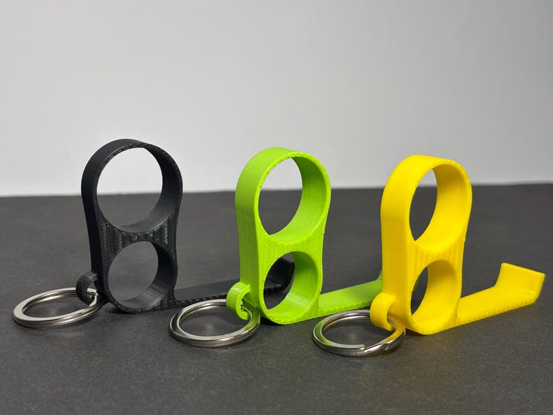 Fingerloop Keychain Phone Stand STL File: 3D Printed Pocket Grip ...