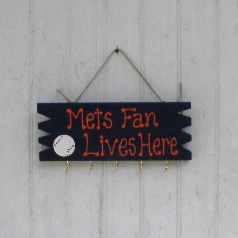 Yard Sign 16 Mets Fans Live Here | Etsy