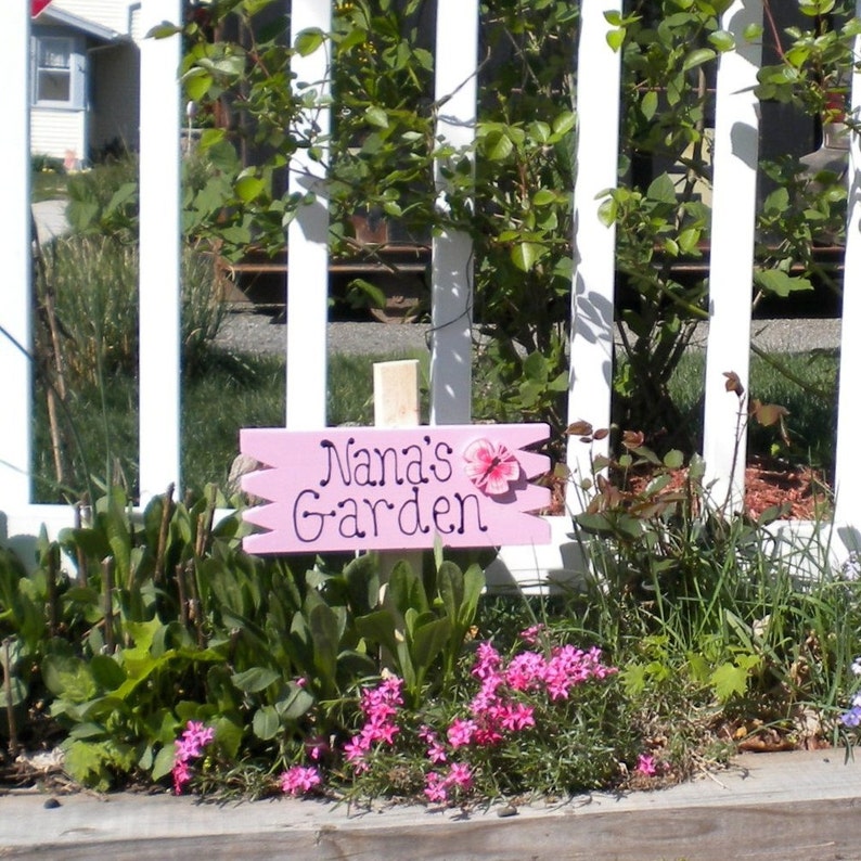 Small Yard Sign 1 - Nonna's Garden - Etsy