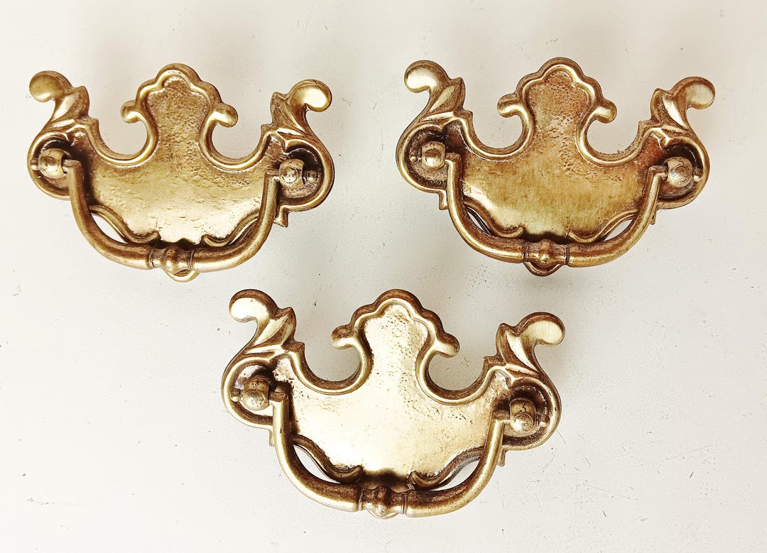 Vintage Brass Metal Pull Handles Hardware Collection Drawer Pulls ...