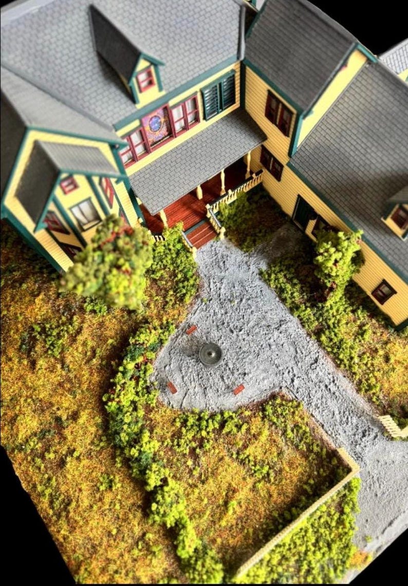 Scream Movie House Diorama, Handmade Horror Collectible, Halloween Gift ...