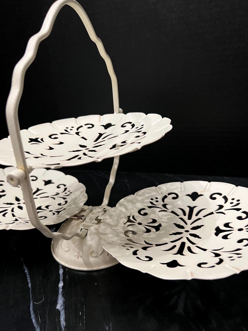 Vintage Victorian Ivory 3 Tier Folding Dessert Pastry Sever. - Etsy