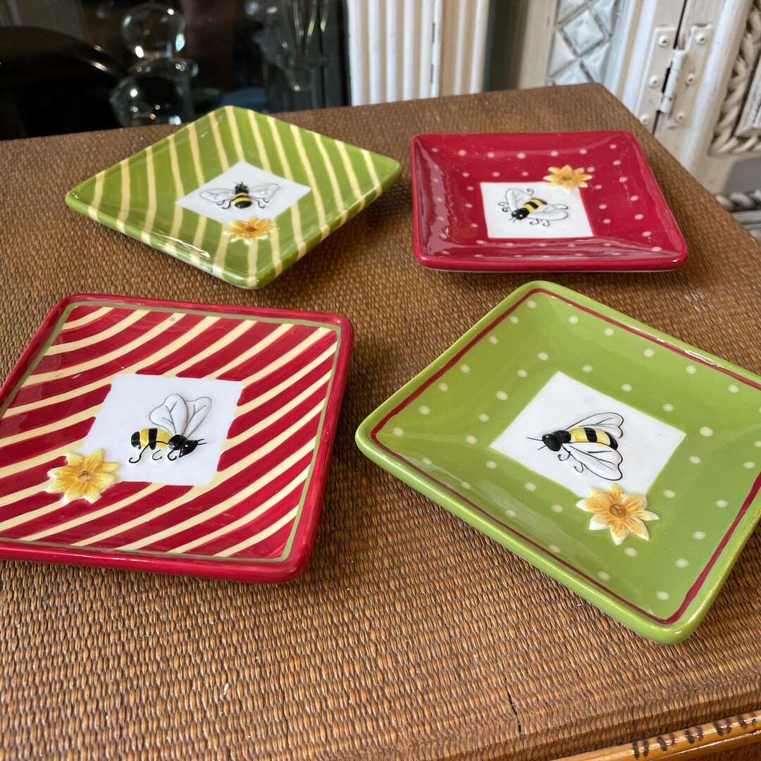 Vintage Ceramic Bumble Bee Appetizer Plates Set Green Red Sunflowers ...