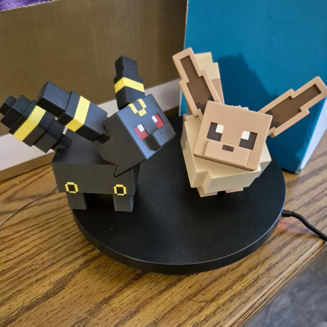 Eeveelutions Block Style | Pixel Eevee Standing Desk Toy - Etsy