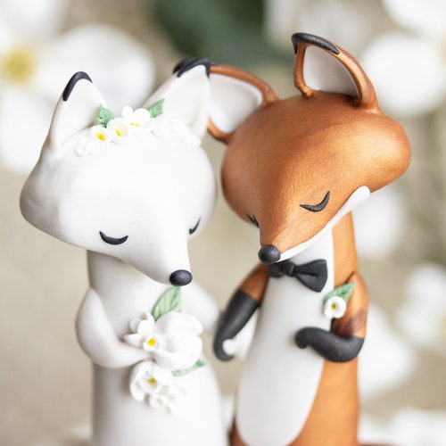 Fox Wedding Cake Topper Red Fox and Arctic Fox Sculpture - Etsy