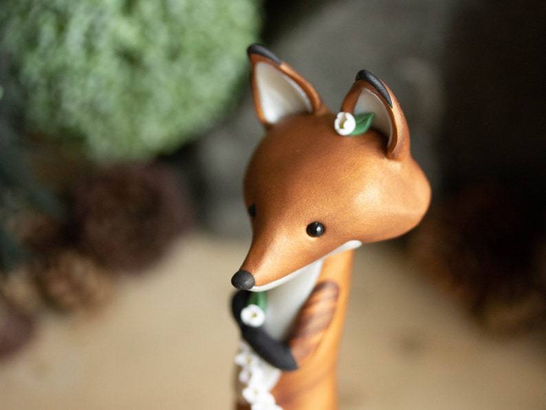 Red Fox Makes a Daisy Chain Red Fox Figurine | Etsy