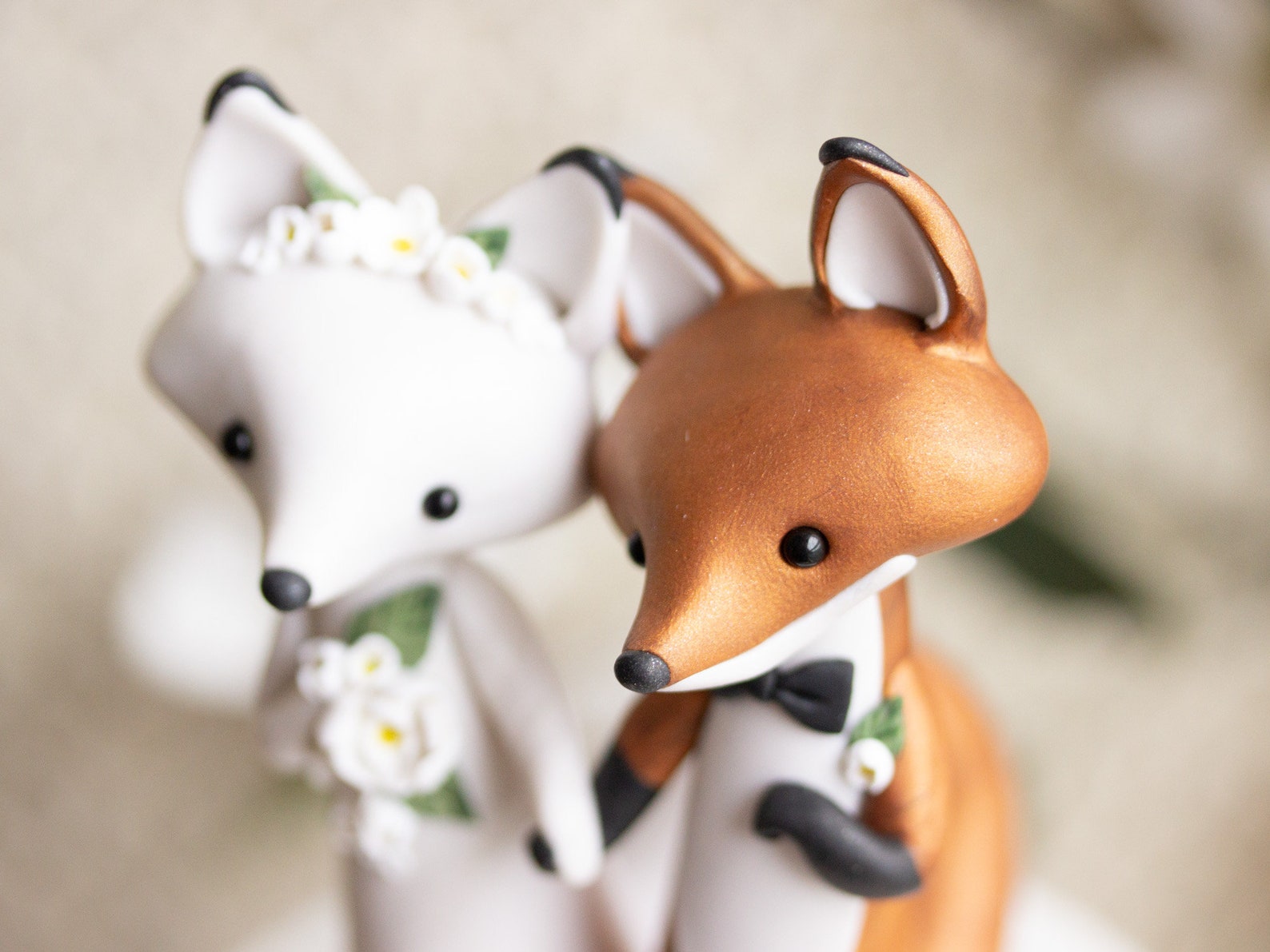Fox Wedding Cake Topper Red Fox and Arctic Fox Sculpture - Etsy