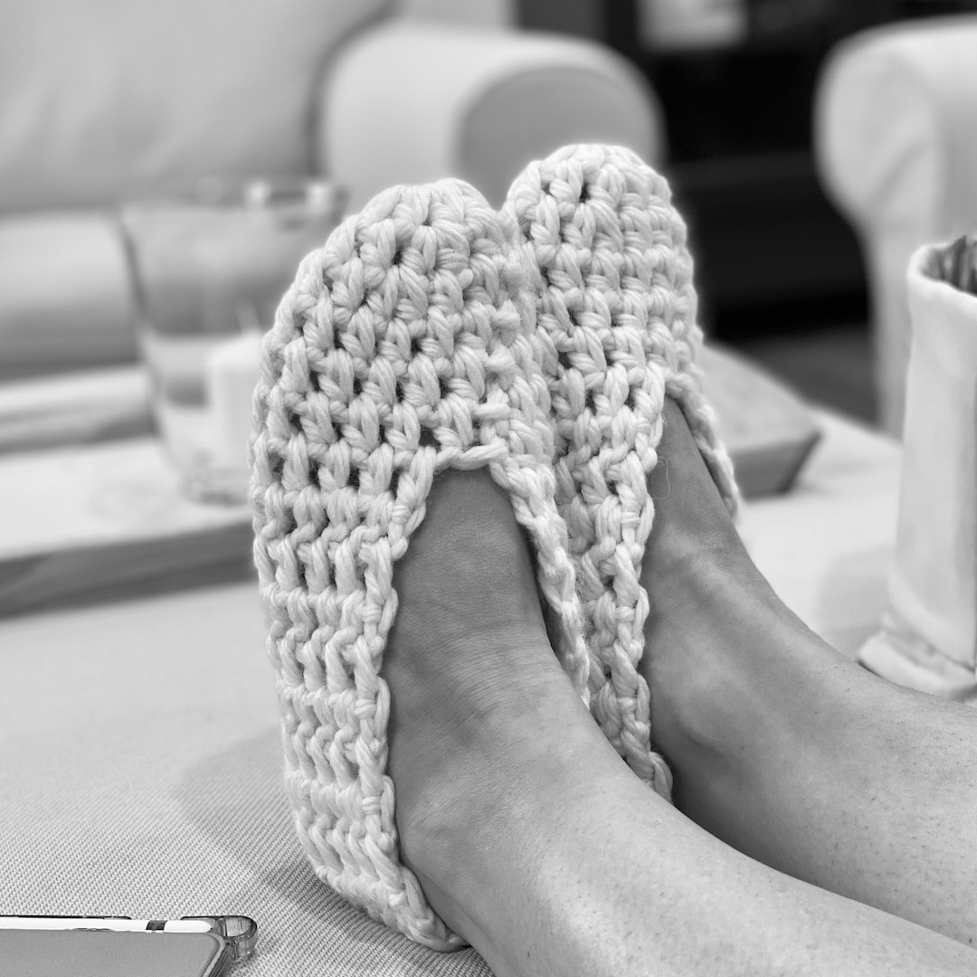 CROCHET PATTERN Slippers Women Ladies Girls ⨯ Super Bulky Weight Yarn ⨯ ...