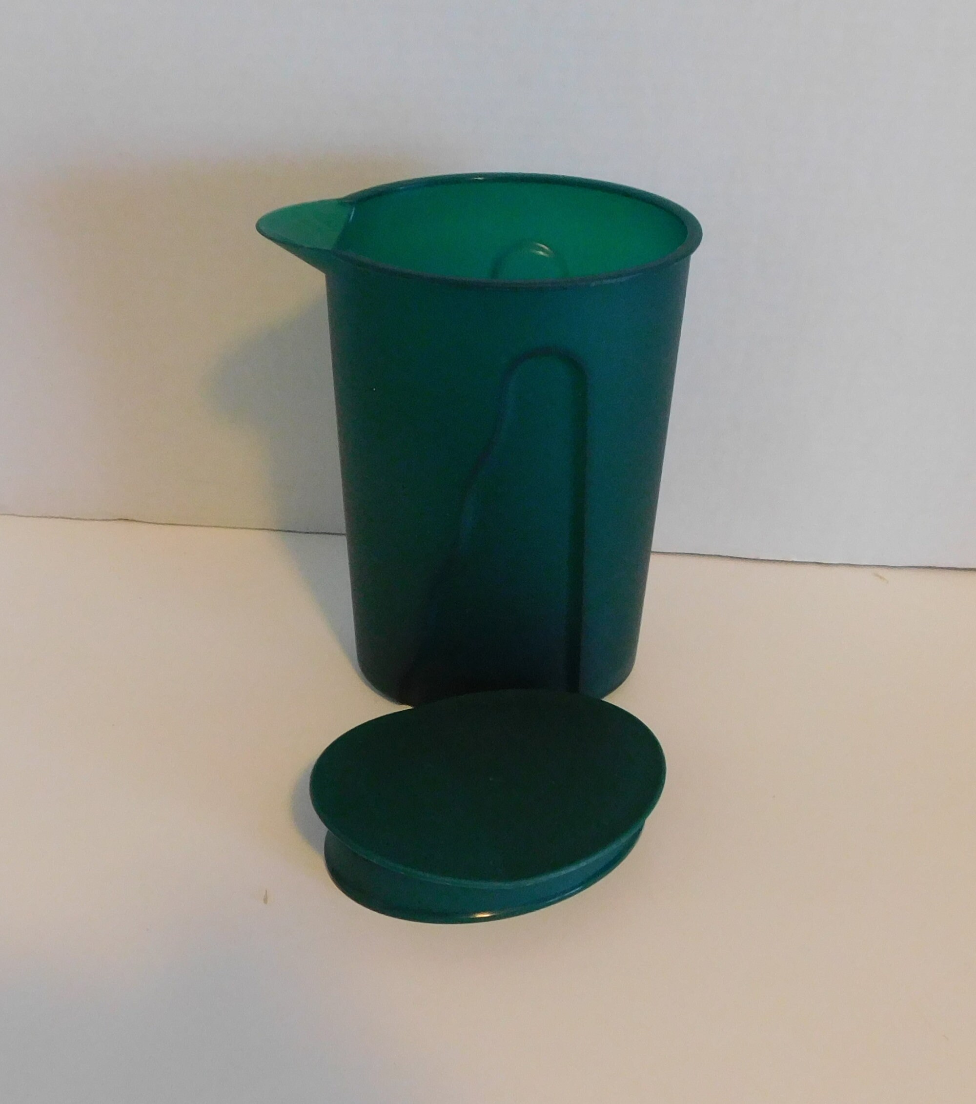 Pitcher, Tupperware, Rocker Lid, Dark Green - Etsy