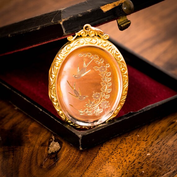 Victorian Swallows in Flight Locket, Bird Flower Engr… - Gem