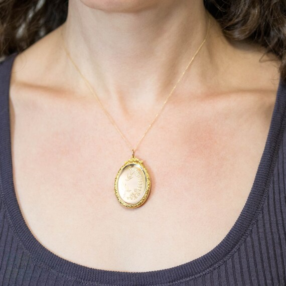 Victorian Swallows in Flight Locket, Bird Flower Engr… - Gem