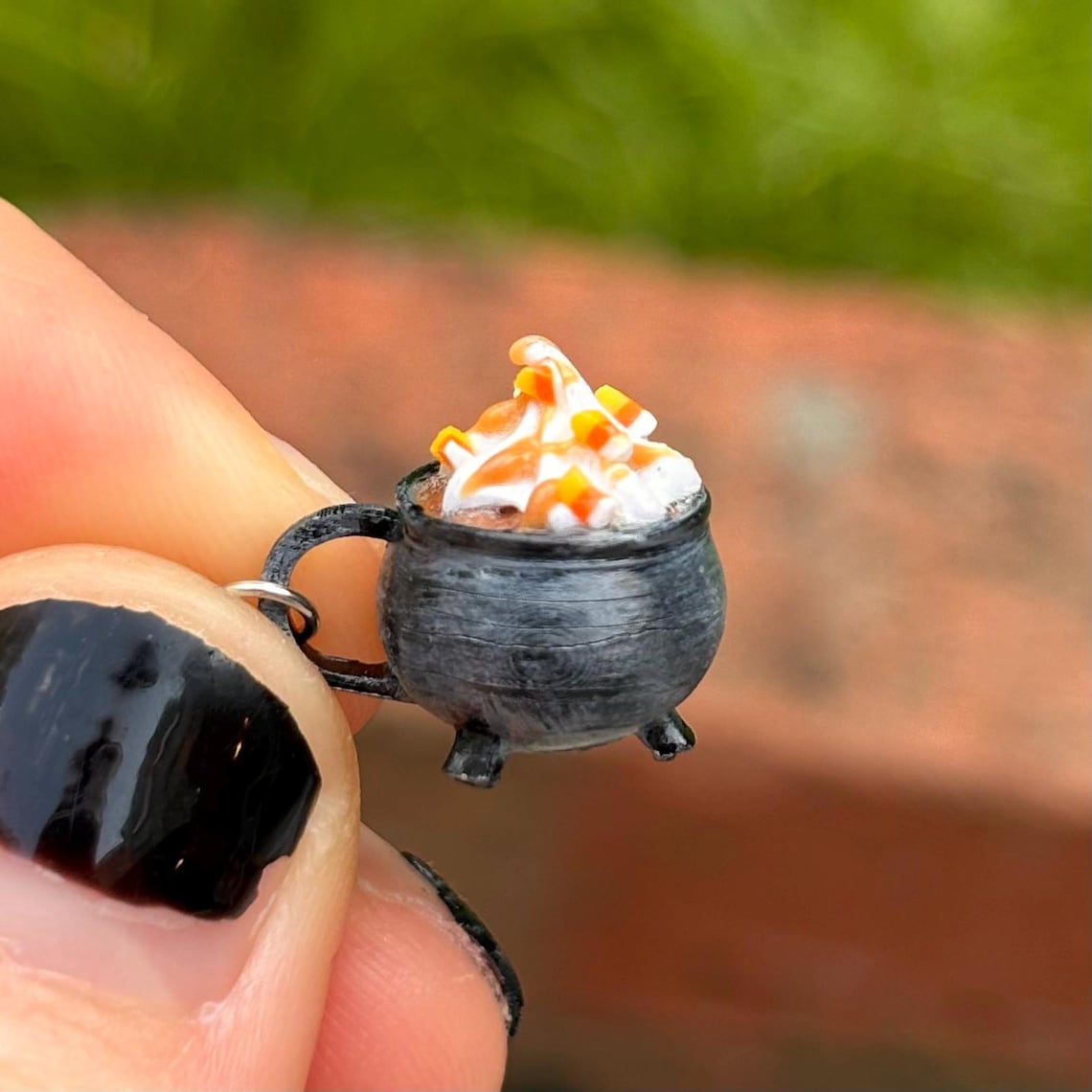 Sydsminis Miniature Halloween Cauldron Latte Hand-sculpted Dangly ...