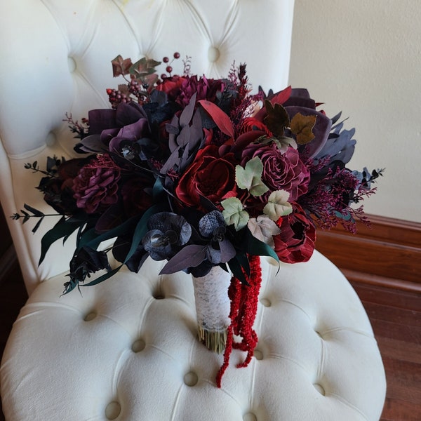 Red Black Bouquet - Etsy