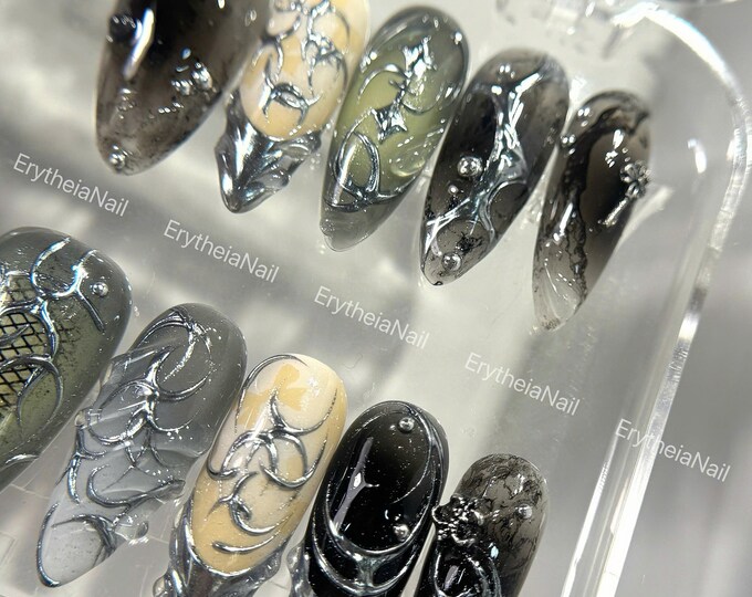 VISCERA! // Horror Movie & Human Anatomy Custom Nail Set - Reusable ...