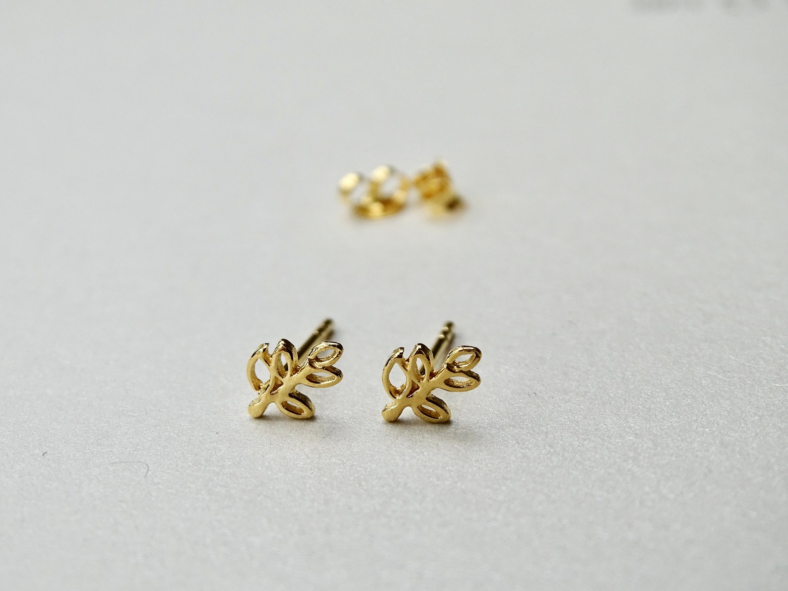 Gold Leaf Studs Minimalist Studs Everyday Tiny Branch Studs - Etsy