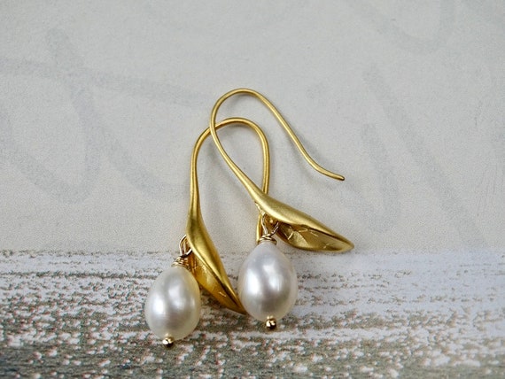 Bestseller Freshwater Pearl Dangle Earrings Sterling Calla Lily Wires Handmade 18K Gold Vermeil Pearl Earrings Wulfgirl Etsy Gift for Her