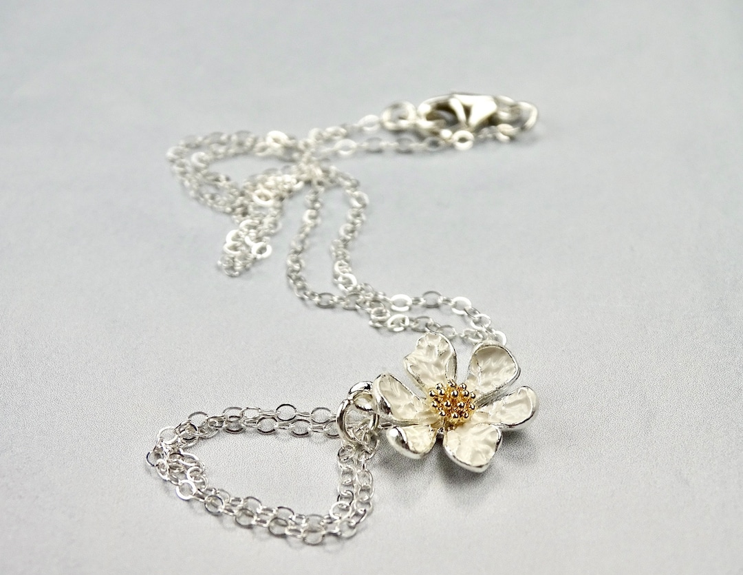 Sterling Silver Daisy Charm Necklace, Handmade Minimalist Jewelry - Etsy