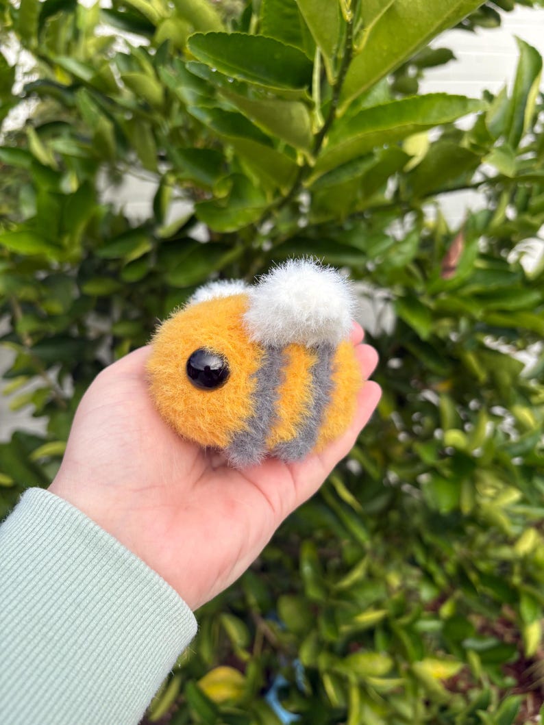 Sleepy Bee - Made to Order - Handmade Crochet Plushie - Etsy