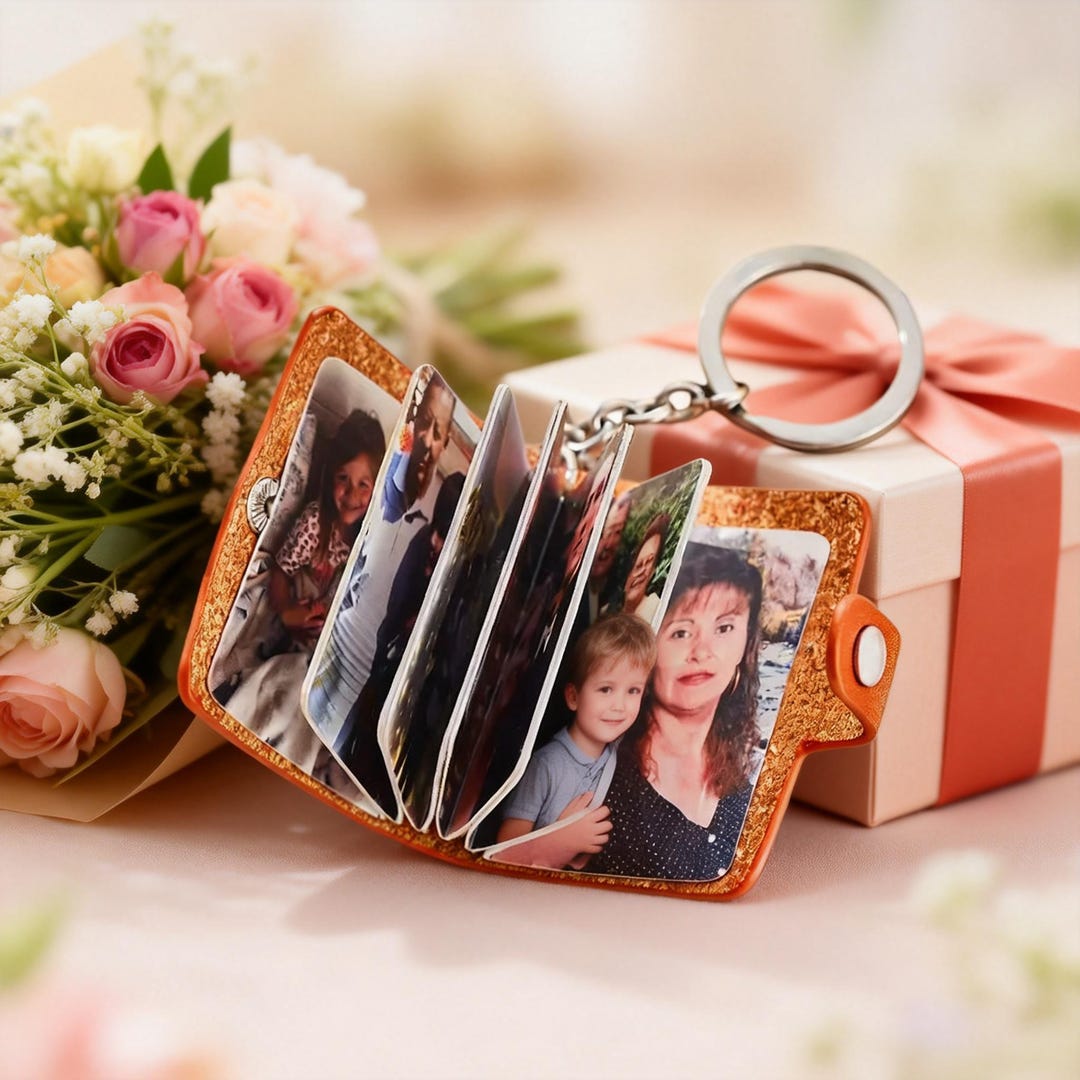 Custom Mini Photos Album Keychain,custom Photo PU Leather Keychain ...