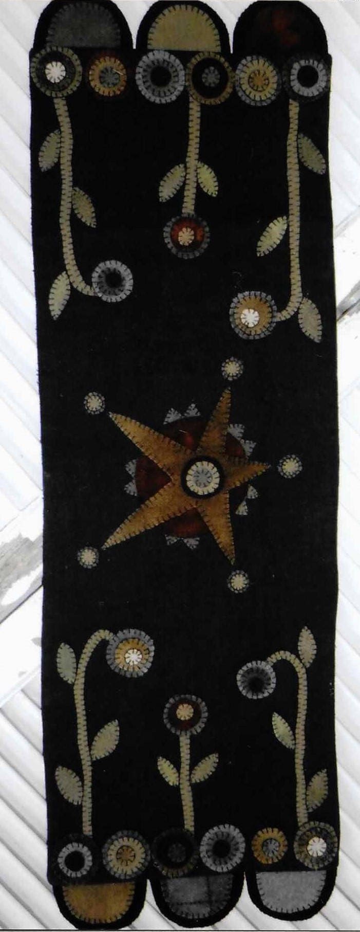 Wool Applique Pattern, Rustic Star, Table Runner, Primitive Decor, Wool ...