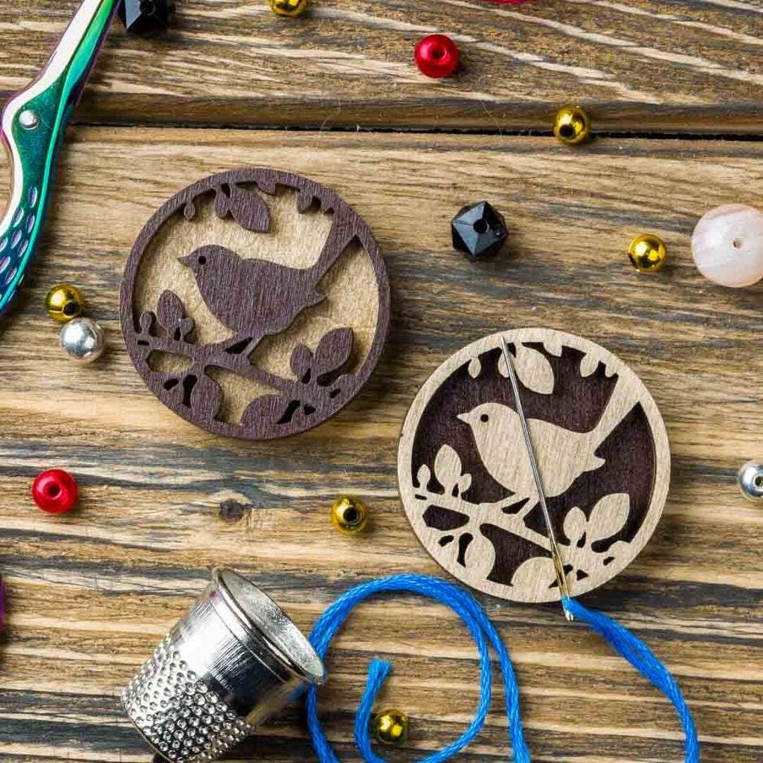 Needle Minder, Birdie, Wooden Needle Minder, Double-sided, Neodymium ...