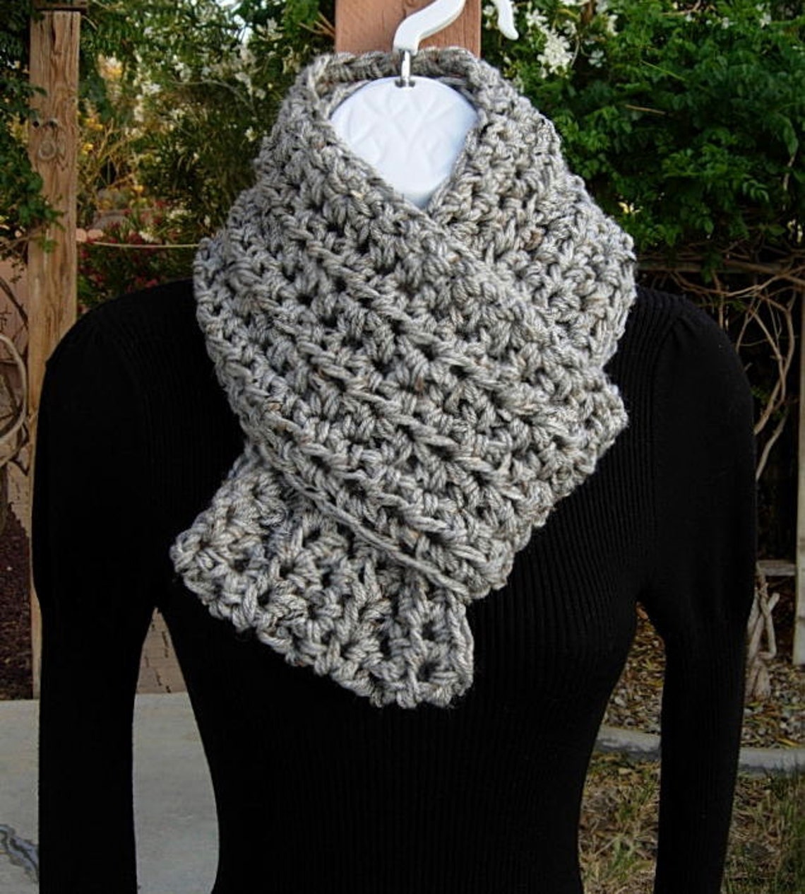 Women's INFINITY SCARF, Light Gray Loop Cowl, Grey Tweed, 100% Acrylic ...