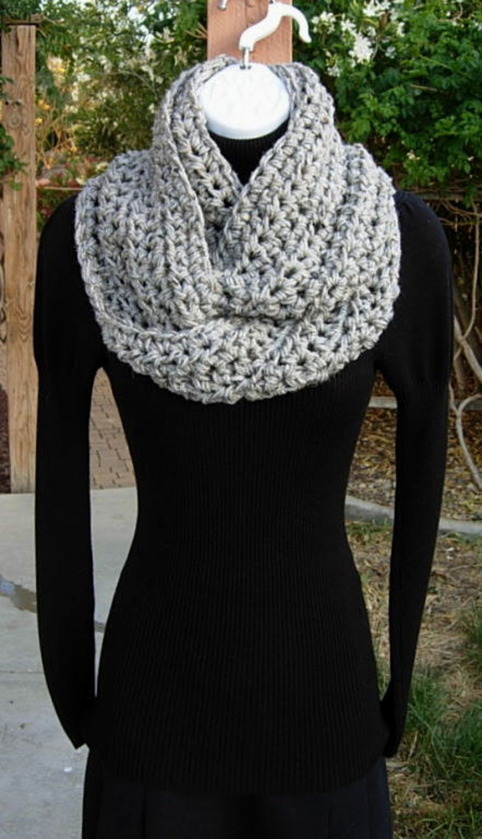 Women's INFINITY SCARF, Light Gray Loop Cowl, Grey Tweed, 100% Acrylic ...