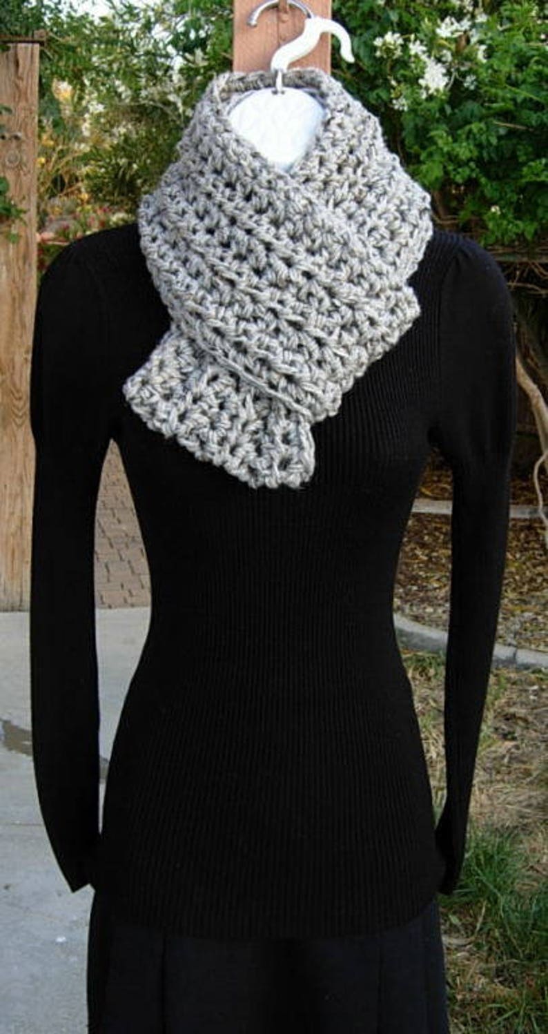 Women's INFINITY SCARF, Light Gray Loop Cowl, Grey Tweed, 100% Acrylic ...