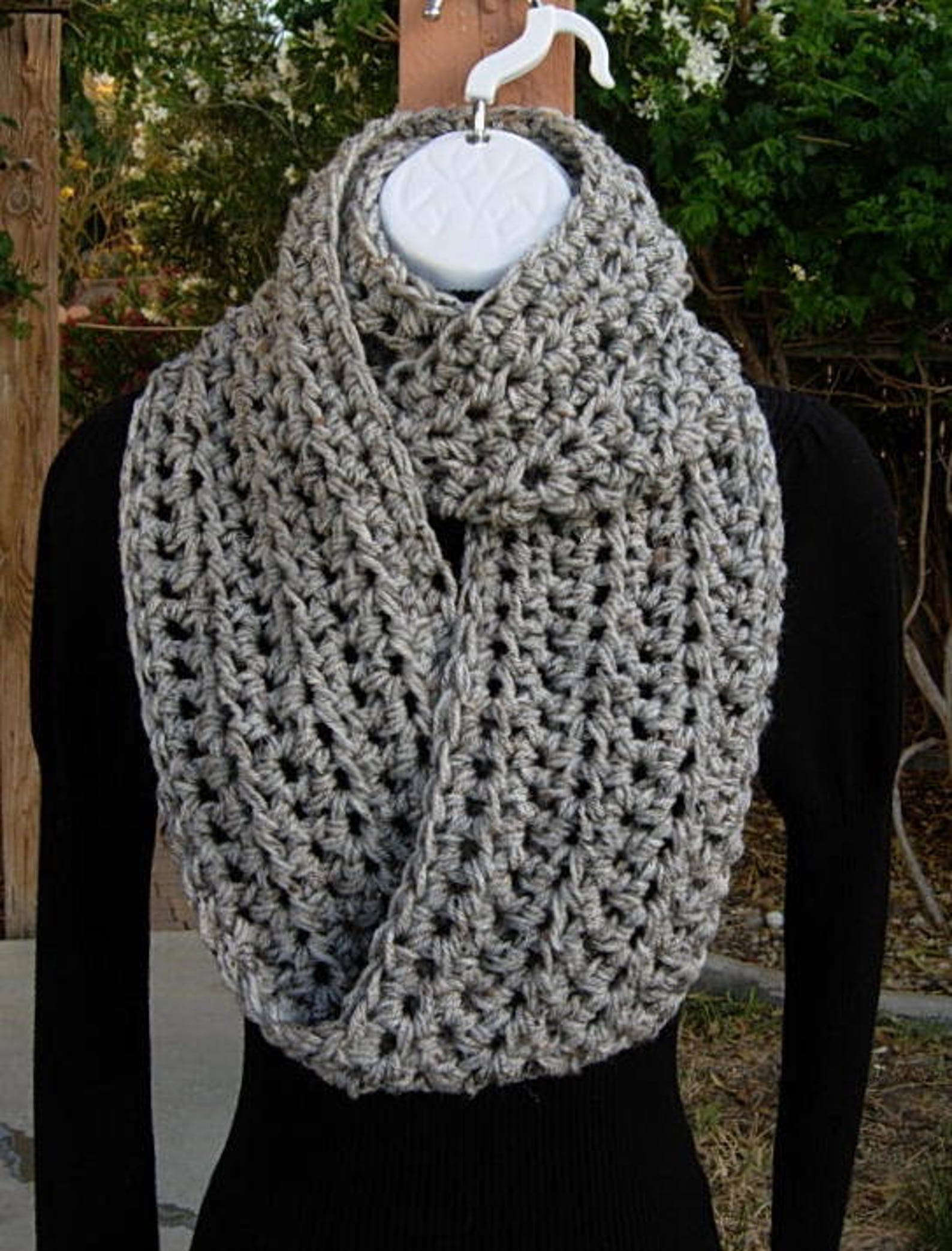 Women's INFINITY SCARF, Light Gray Loop Cowl, Grey Tweed, 100% Acrylic ...