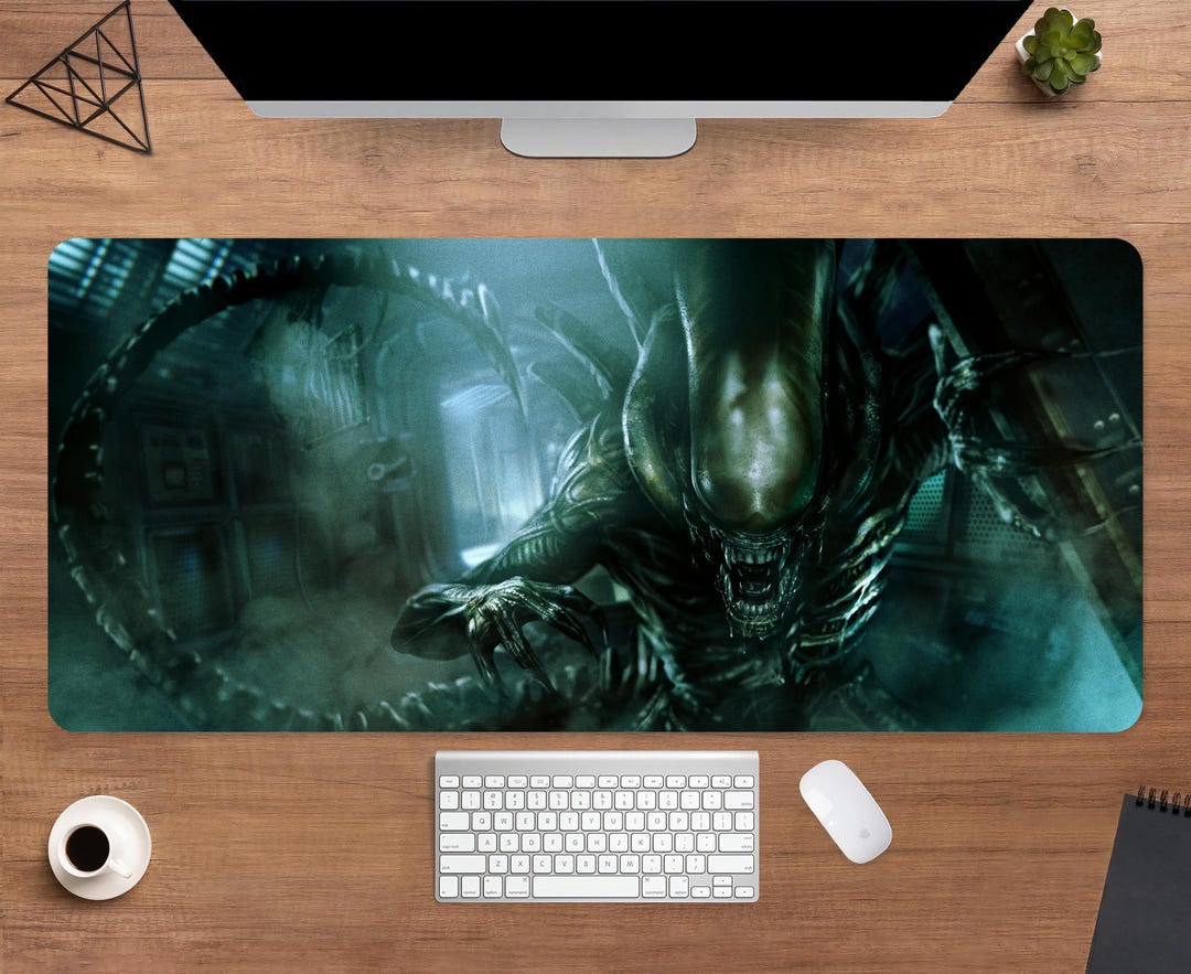 Alien Xenomorph Desk Mat | Space Monster Mouse Pad | Large Desk Pad ...