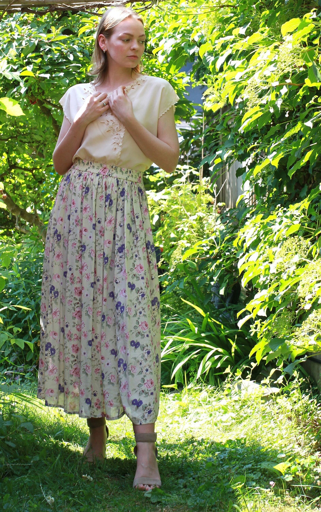 Vintage YK2 Dirndl Gathered Cream Floral Print Rayon Pull on Midi Skirt ...