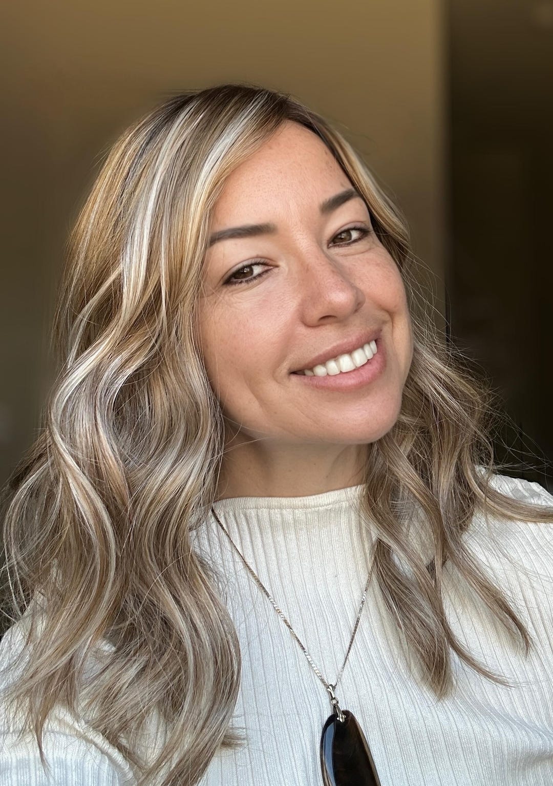 NORA 16” Natural Look Wig - Heat Resistant Futura Fiber, 130% Density ...