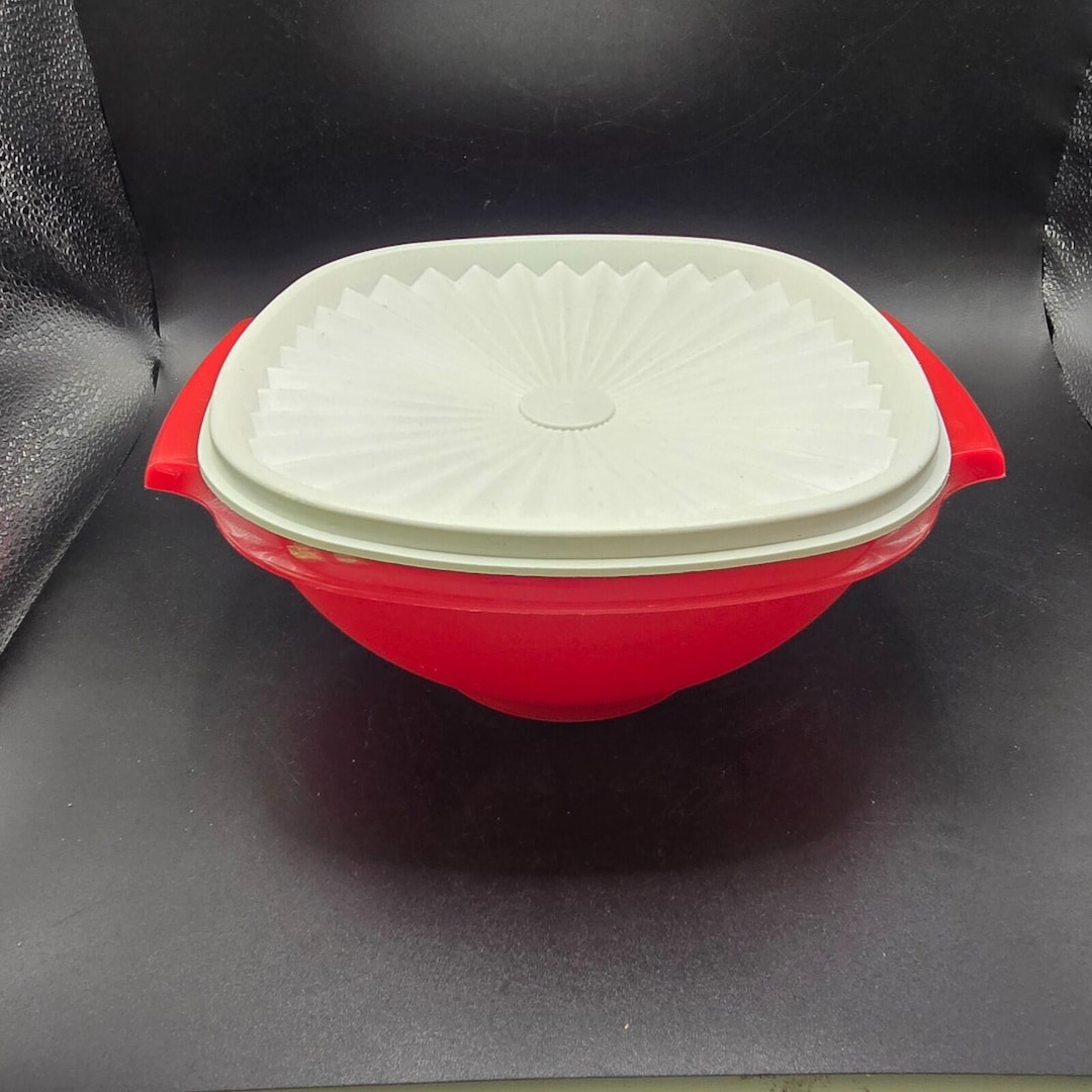 Vintage Tupperware Red Servalier Bowl 838-7 White Starburst Lid 839-6 ...