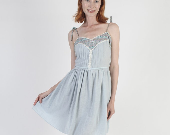 70s Light Blue Calico Floral Dress Delicate Prairiecore Country ...