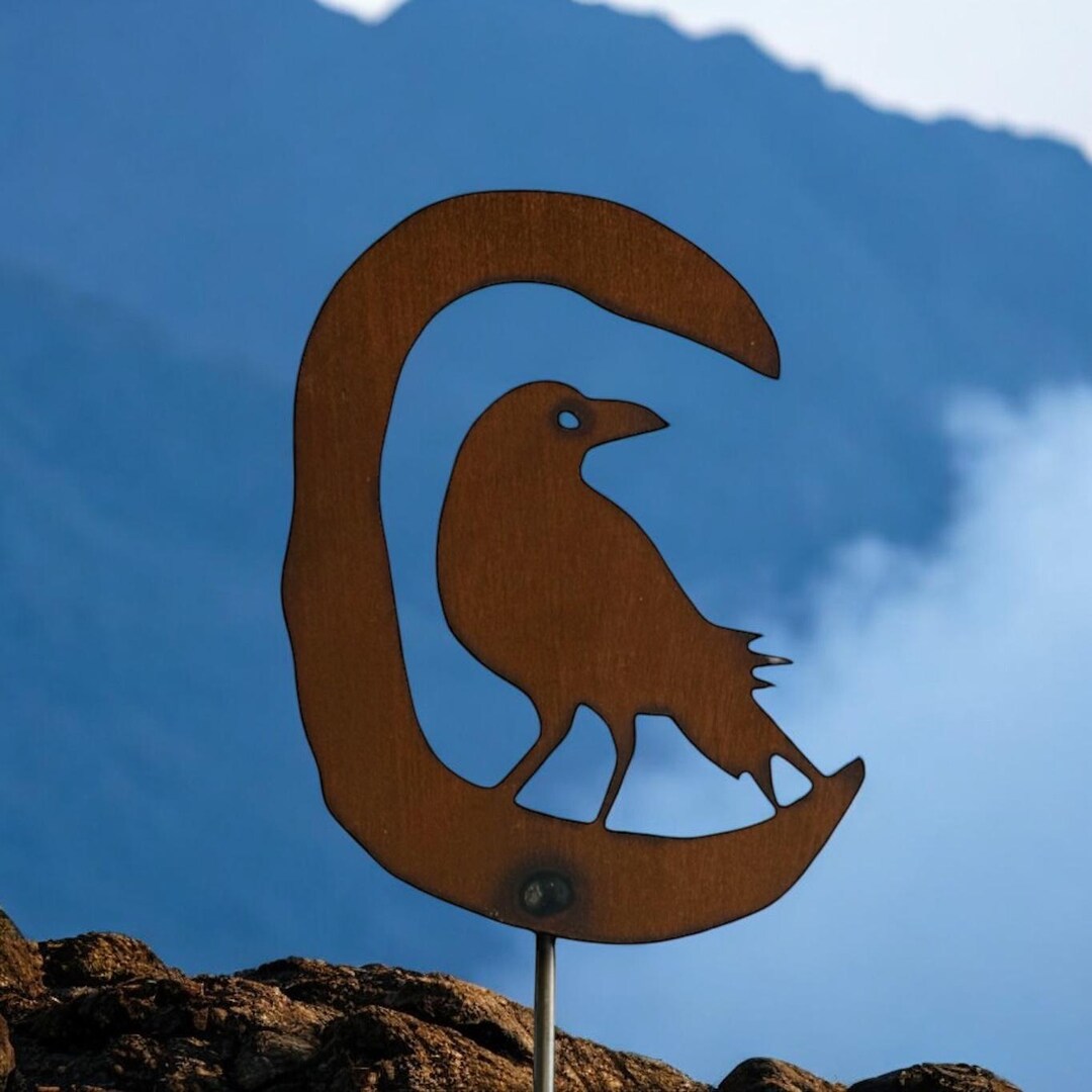 Raven Moon Plant Stake Metal 3D Garden Sculpture Yard Garden Stake ...